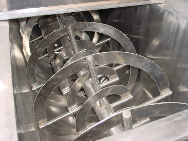 Double Helix RIBBON BLENDER 2000 LITRE Stainless For Sale