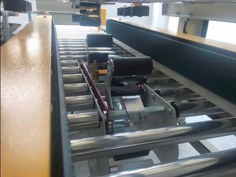 Used AUTOMATIC CARTON TAPER with FLAP CLOSER For Sale NZ