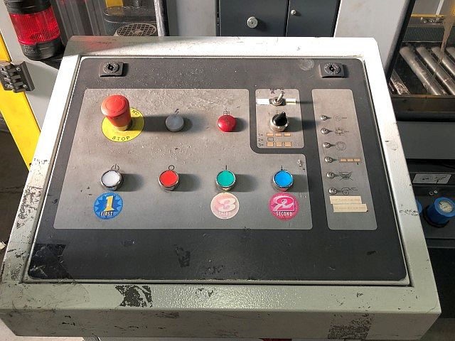 Used Automatic Top And Bottom Carton Taper For Sale NZ Siat SM44HD