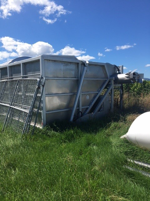 Used 15 TON TIPPING RECEIVAL BIN WITH AUGER OUTFEED For Sale NZ