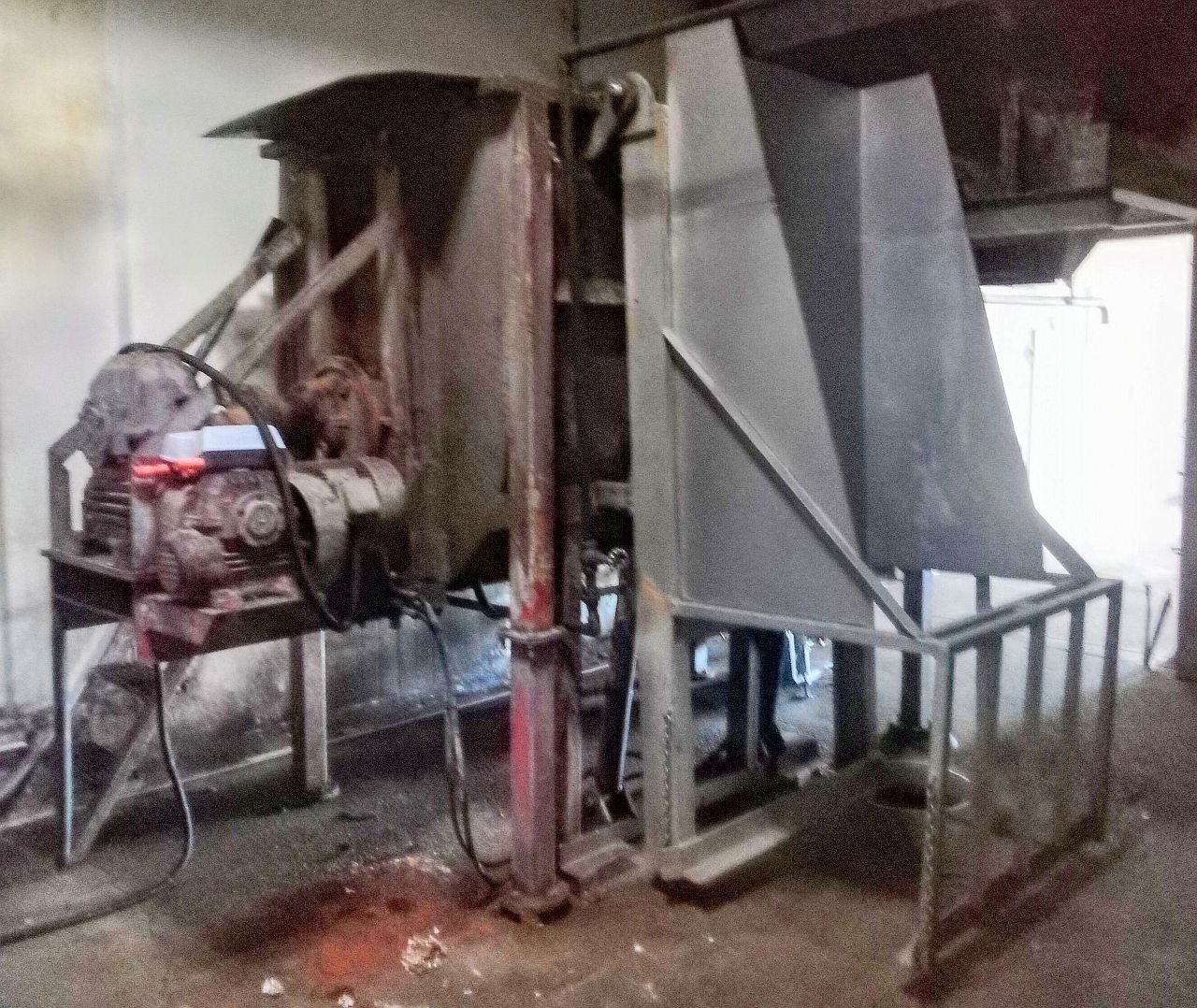 Used Live Steam Injection Ribbon Cooker with Bin Tipper and Bins For ...