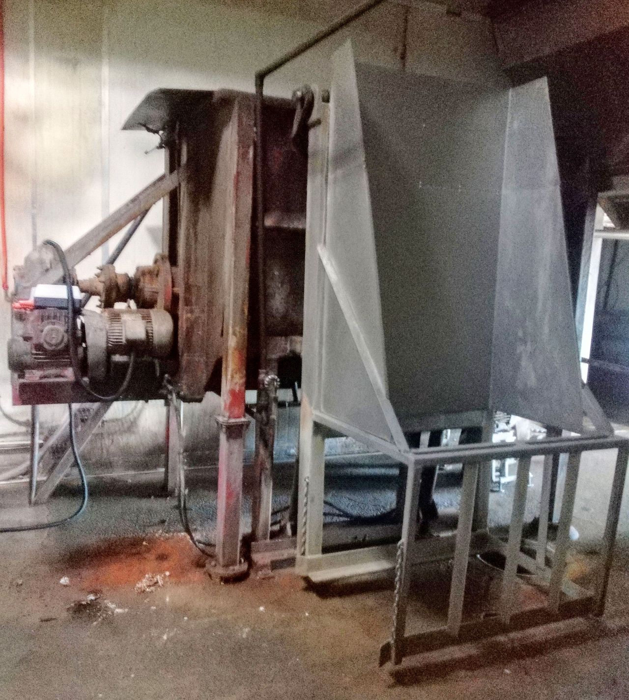 Used Live Steam Injection Ribbon Cooker with Bin Tipper and Bins For ...