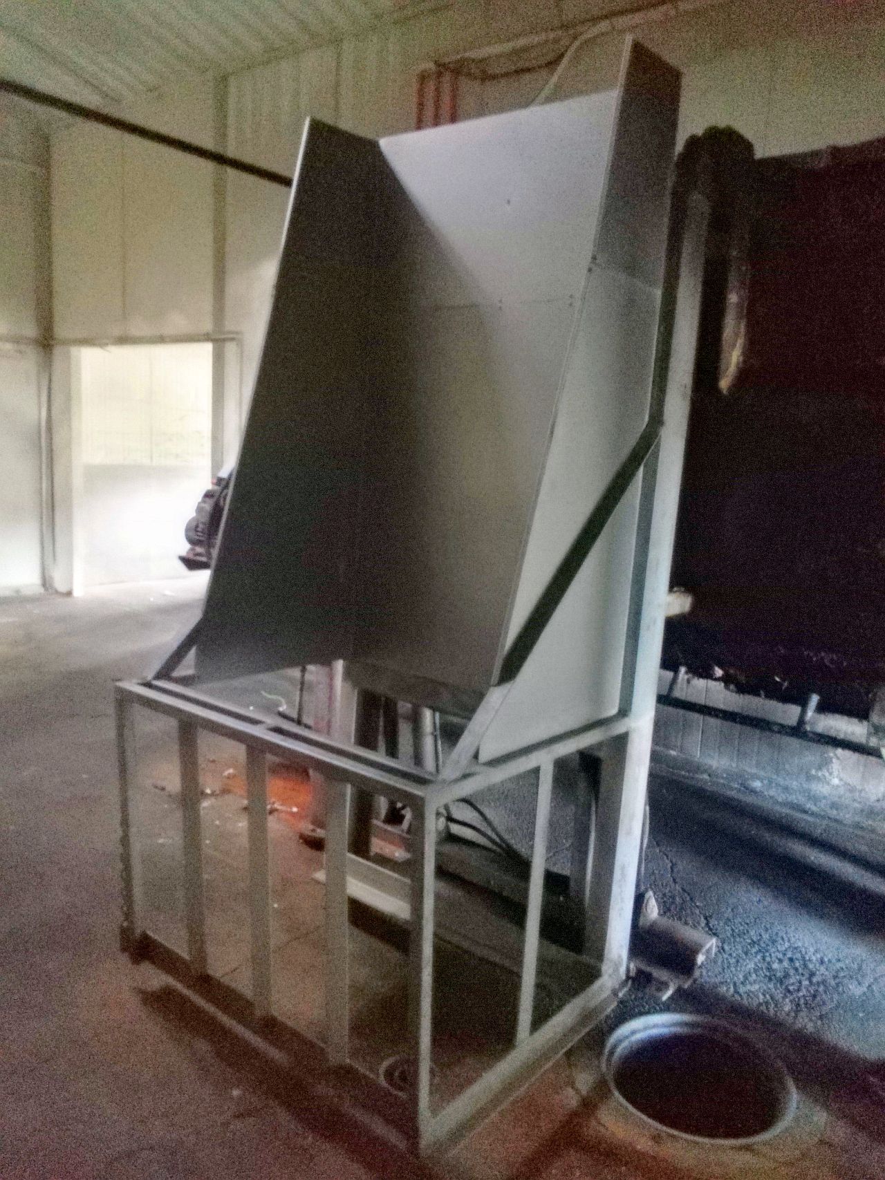 Used Live Steam Injection Ribbon Cooker with Bin Tipper and Bins For ...