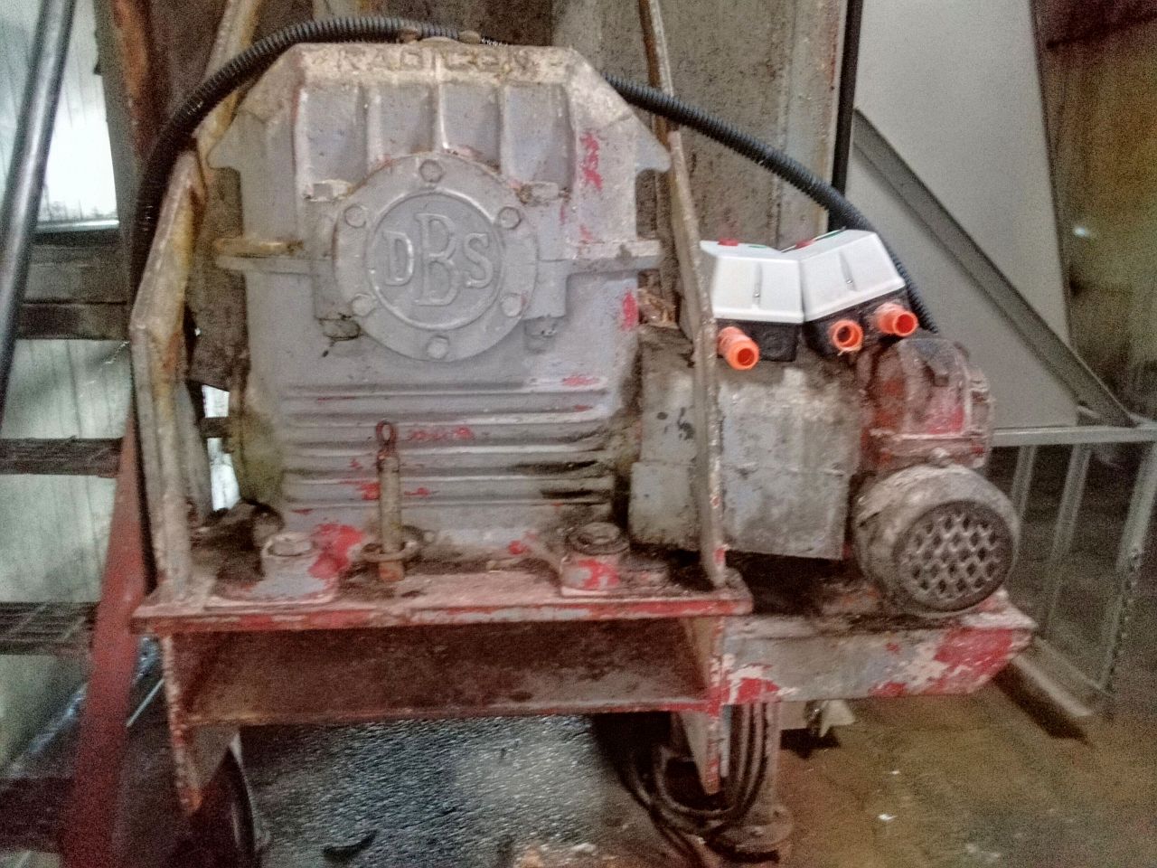 Used Live Steam Injection Ribbon Cooker with Bin Tipper and Bins For ...