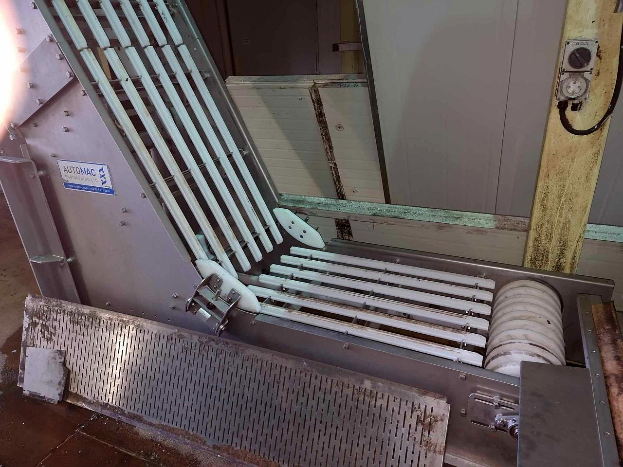 Secondhand Inclined Rising Conveyor With Cleated Belt For Sale NZ