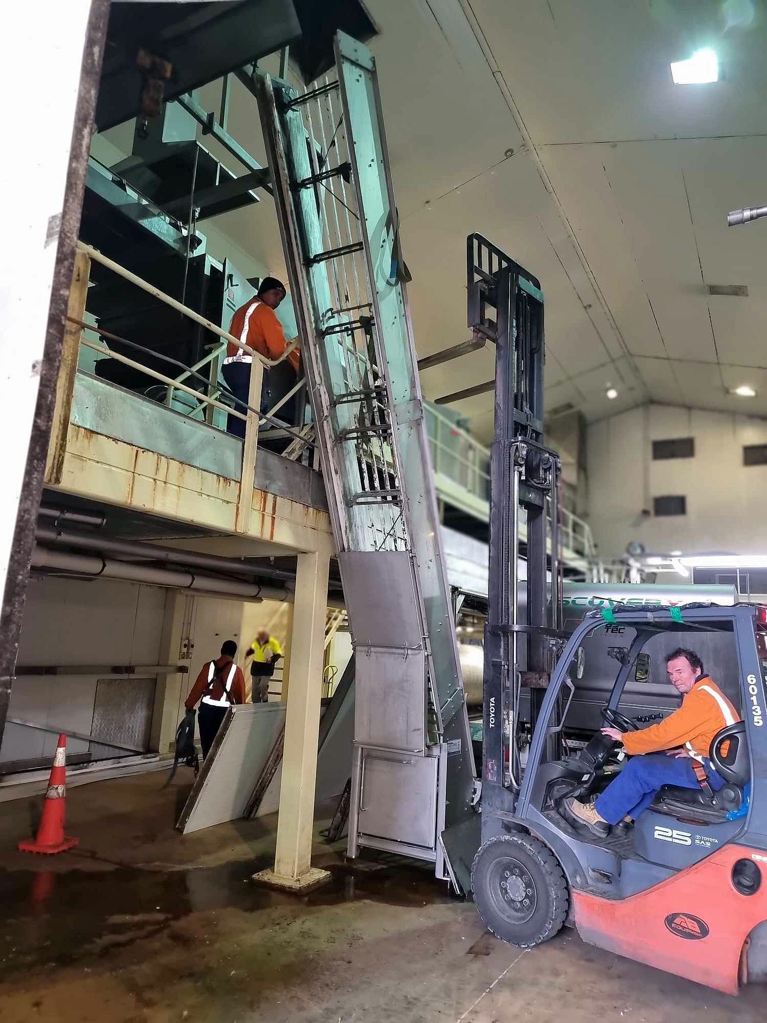 Secondhand Inclined Rising Conveyor With Cleated Belt For Sale NZ